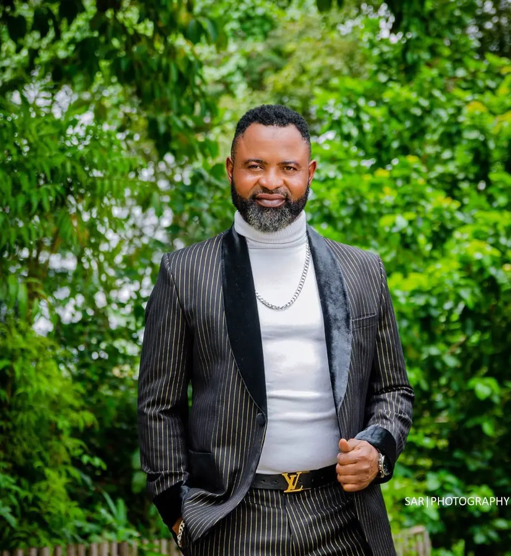 Reactions trail video of actor, Akin Olaiya’s new wife’s facial ...