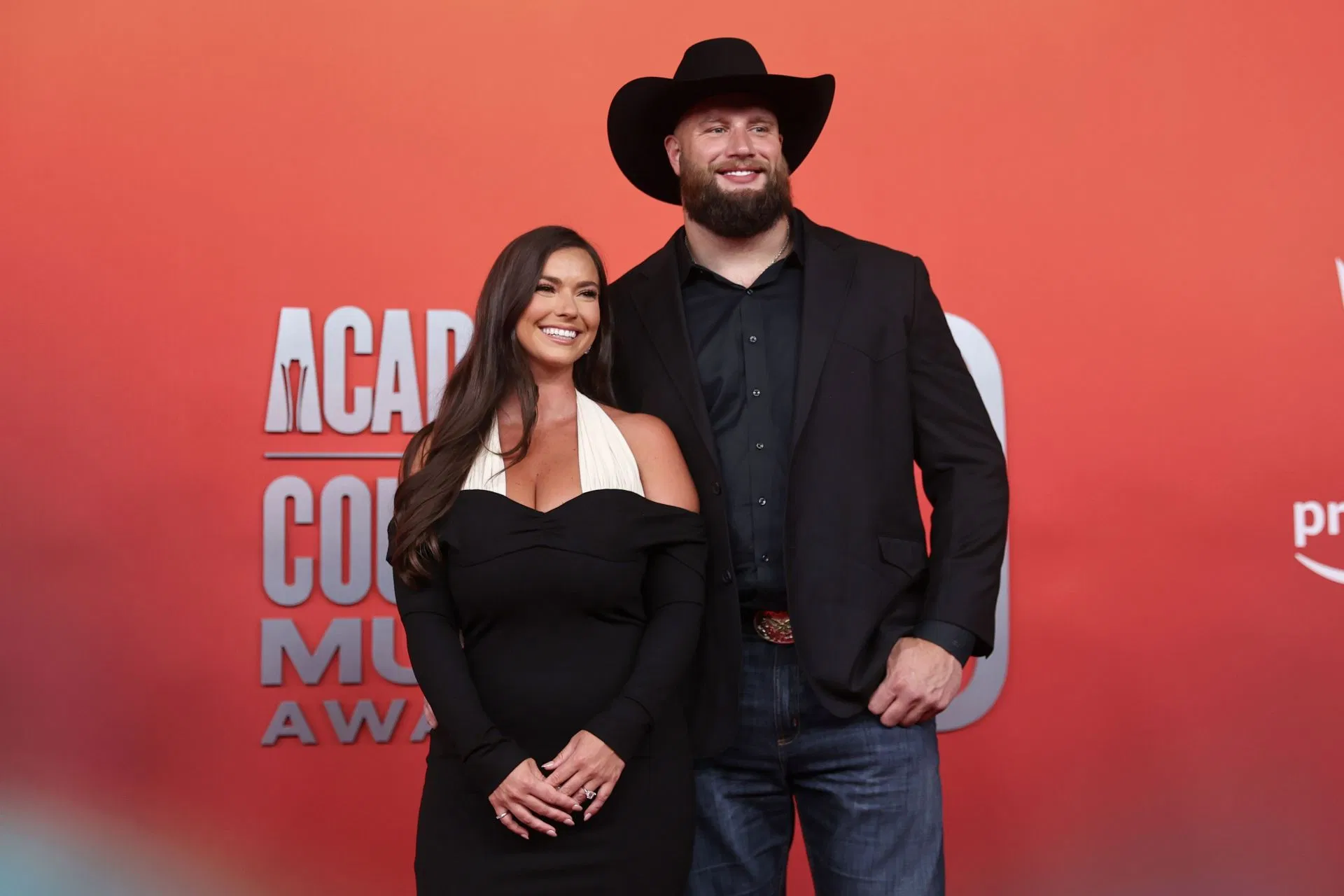 Eagles Lane Johnson celebrates end of summer with fiancee - Media Talk ...
