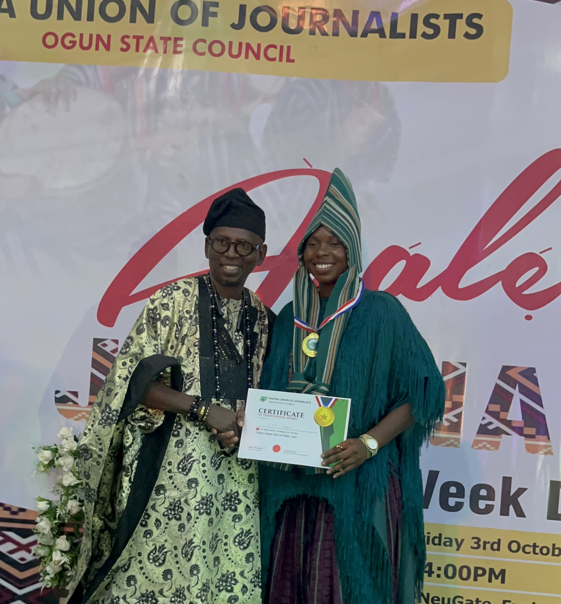 Journalist Oba wins best journalist award in Ogun State